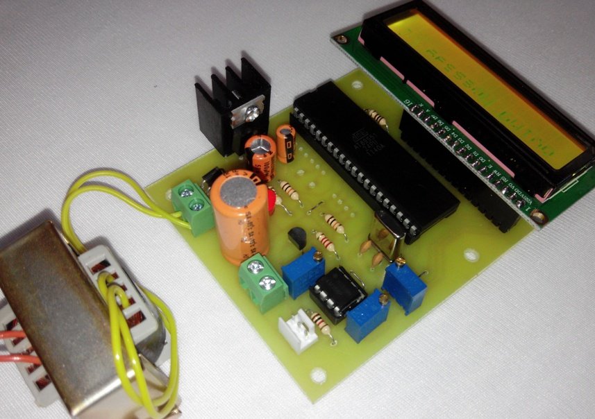 Microcontroller based Moving Message Display On LCD Microcontroller based Moving Message Display On LCD